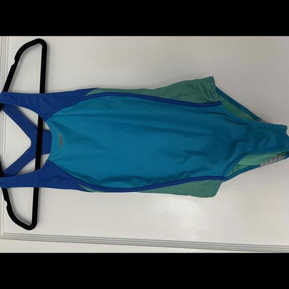 Speedo | Swim | Speedo One Piece Tank Swimsuit Size 6 | Poshmark